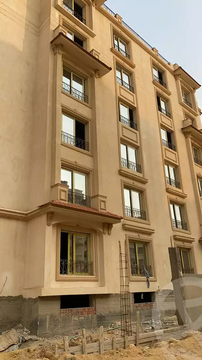 150m apartment in Tagamo3, after point 90, في التجمع الثالث . عقارماب