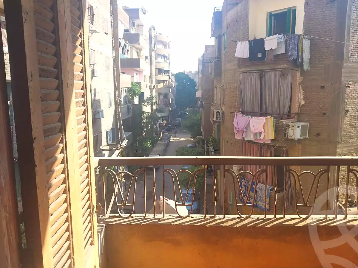 شقة للبيع شارع قريبة من شبرا الرئيسى - نص تشطيب فرصة لا تعوض... سعر و ...
